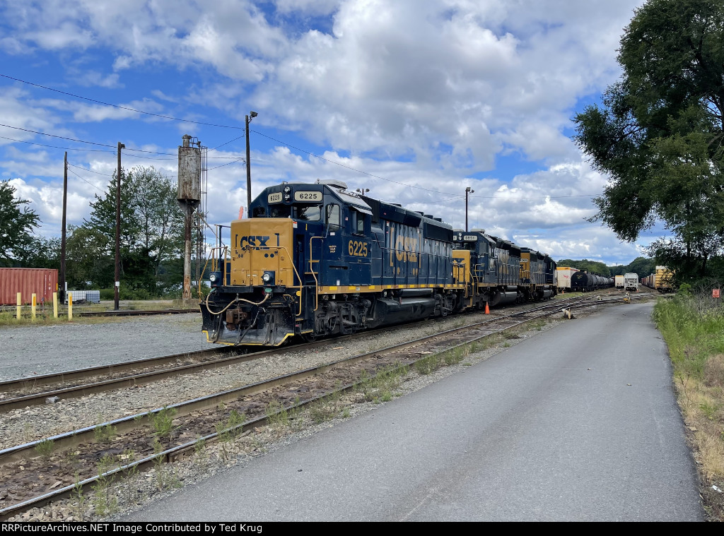 CSX 6225, 8851 & 8365